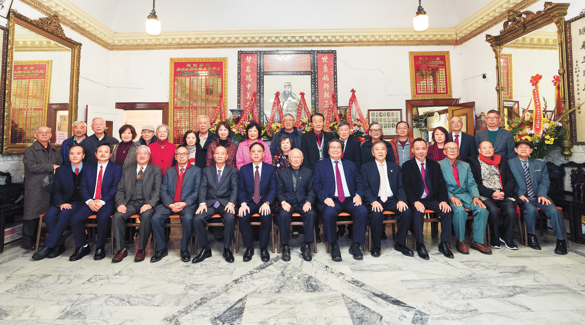 源總堂及原宗公所2026年度新舊職員交接典禮 新任源主席方國宗 鄺錦俊 雷奇安 新任原宗主席雷振澤 方榮煦 鄺志高 - 星島日報